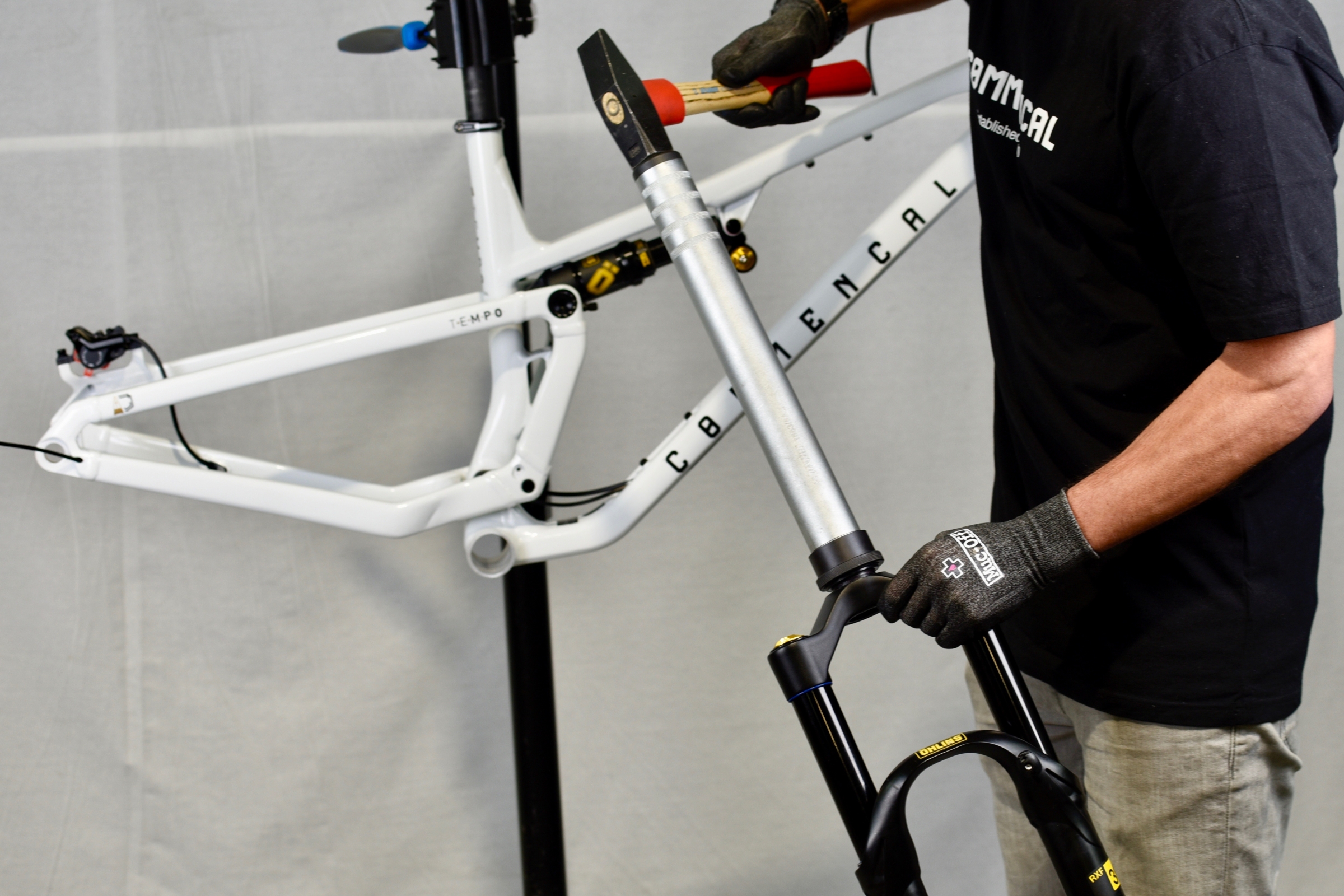 COMMENCAL TECH